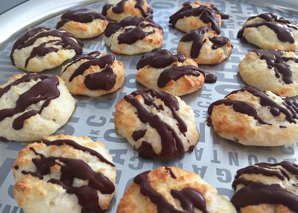Protein Coconut Macarons – Trainsane